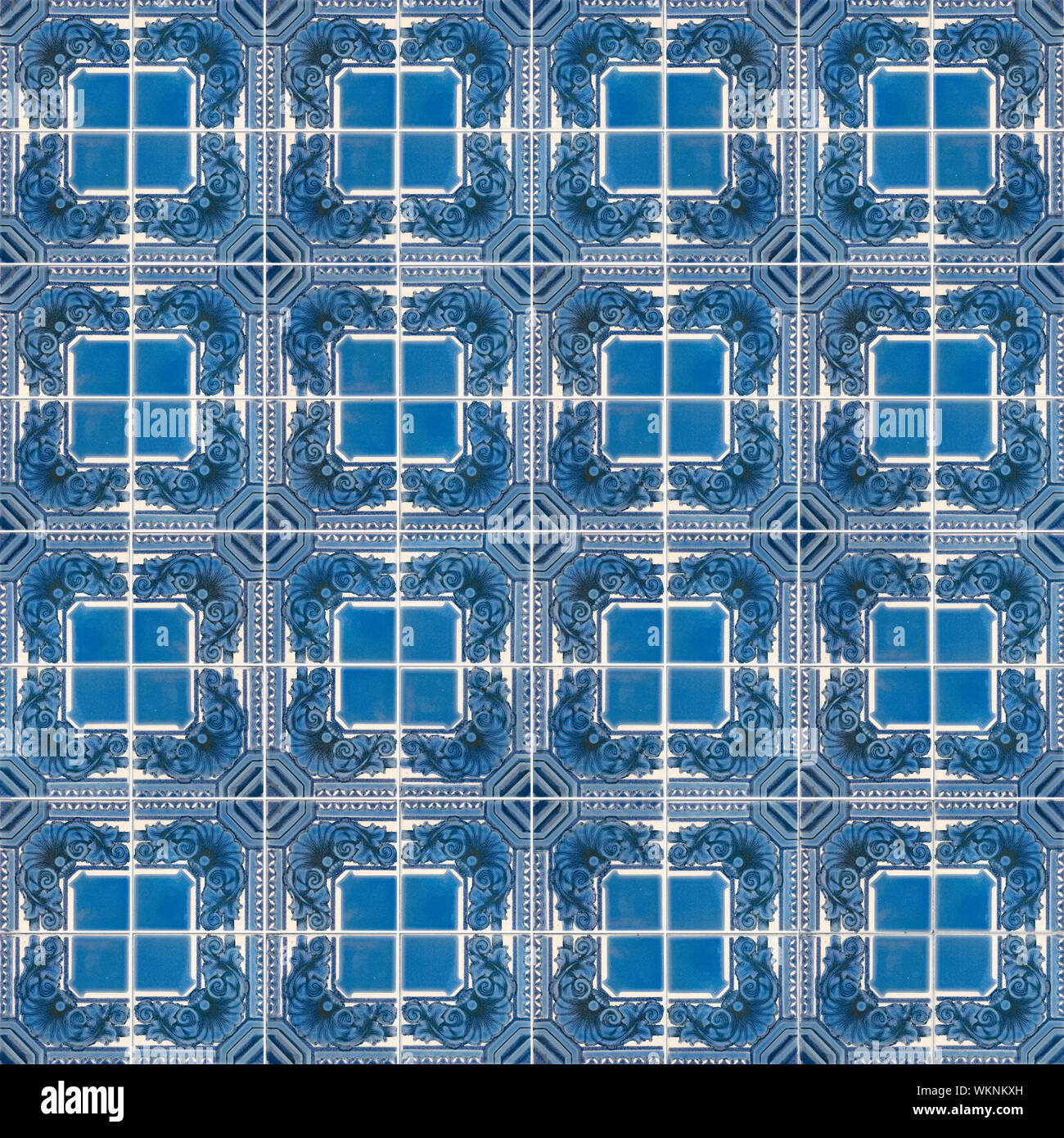 Seamless tile pattern of ancient ceramic tiles Stock Photo - Alamy