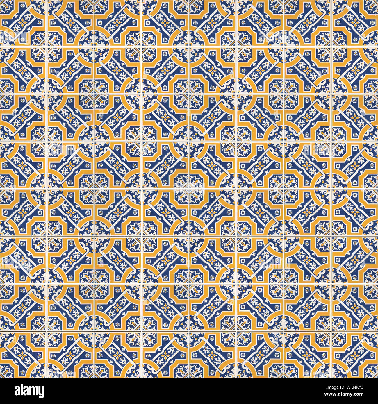 Seamless tile pattern of ancient ceramic tiles Stock Photo - Alamy