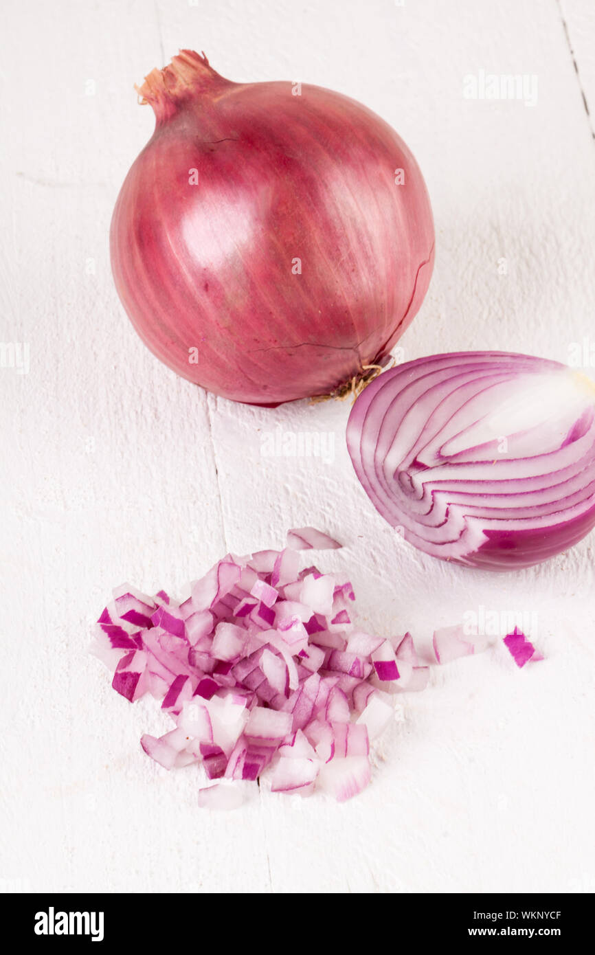 Red onion diced hi-res stock photography and images - Alamy