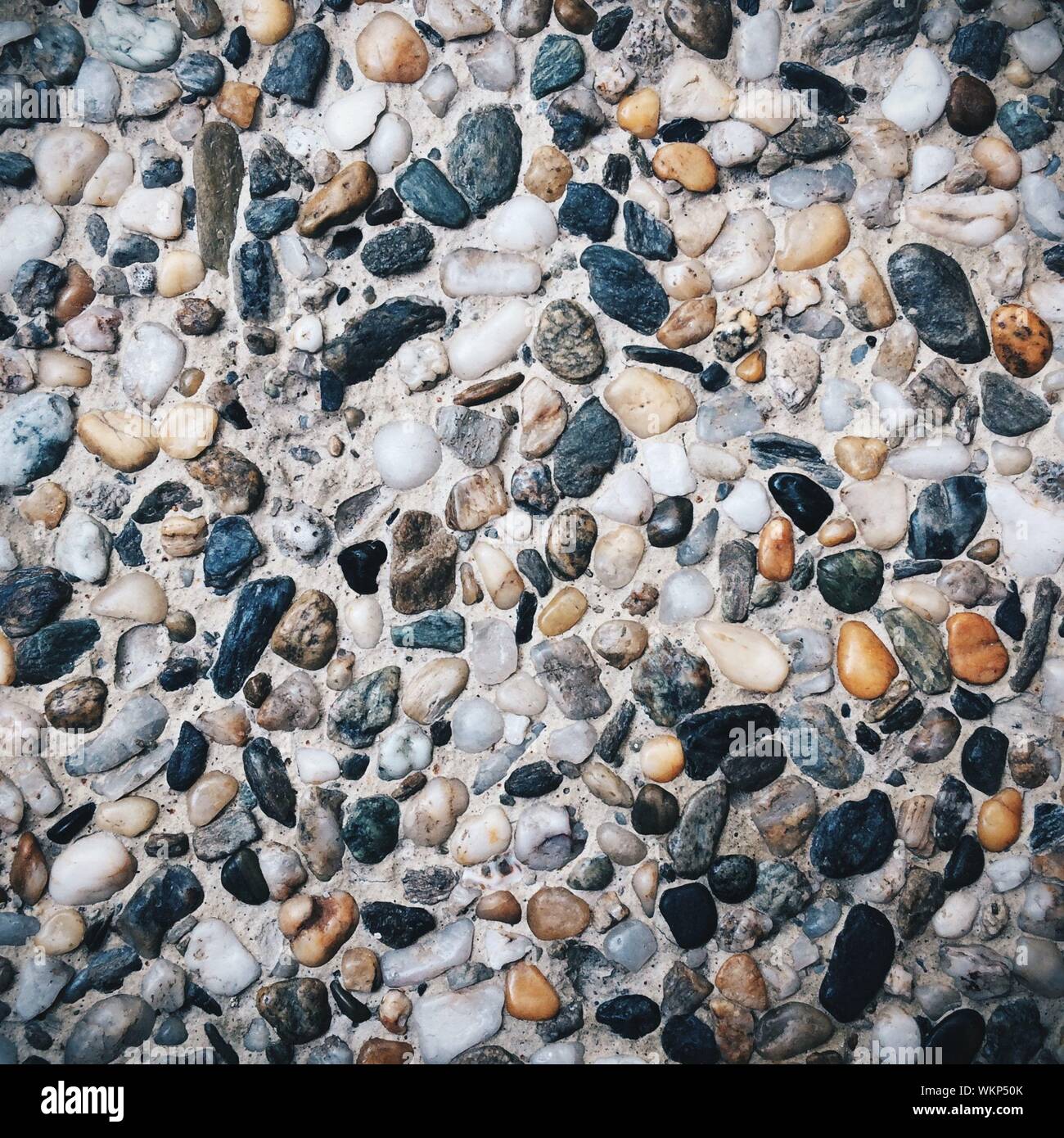 Medium pebbles hi-res stock photography and images - Alamy