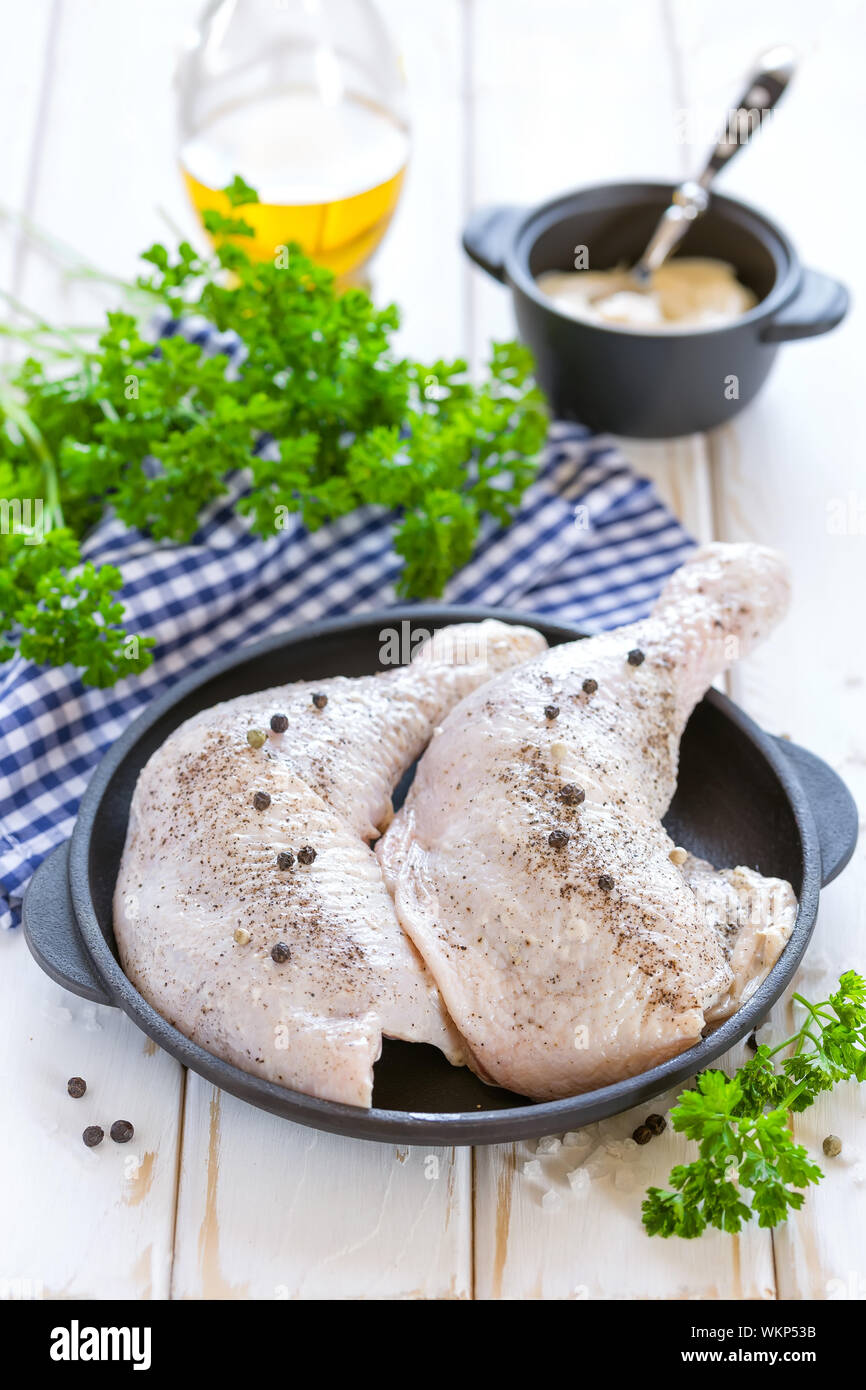 Broiler white chicken hi-res stock photography and images - Alamy