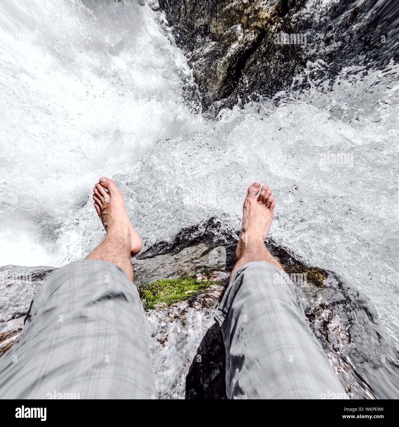 Edge of waterfall hi-res stock photography and images - Alamy