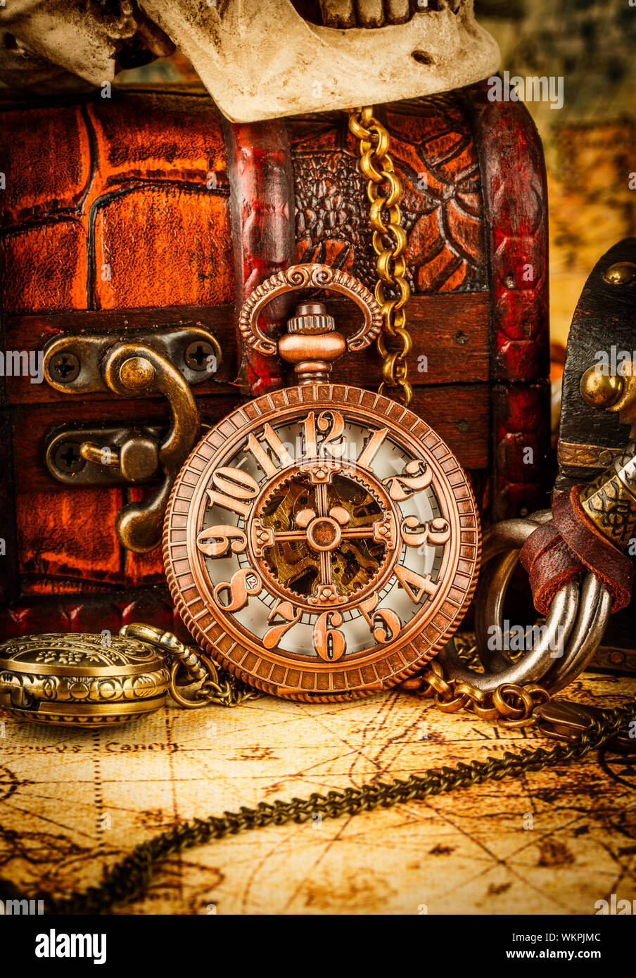 Vintage Antique pocket watch. Vintage grunge still life Stock Photo - Alamy