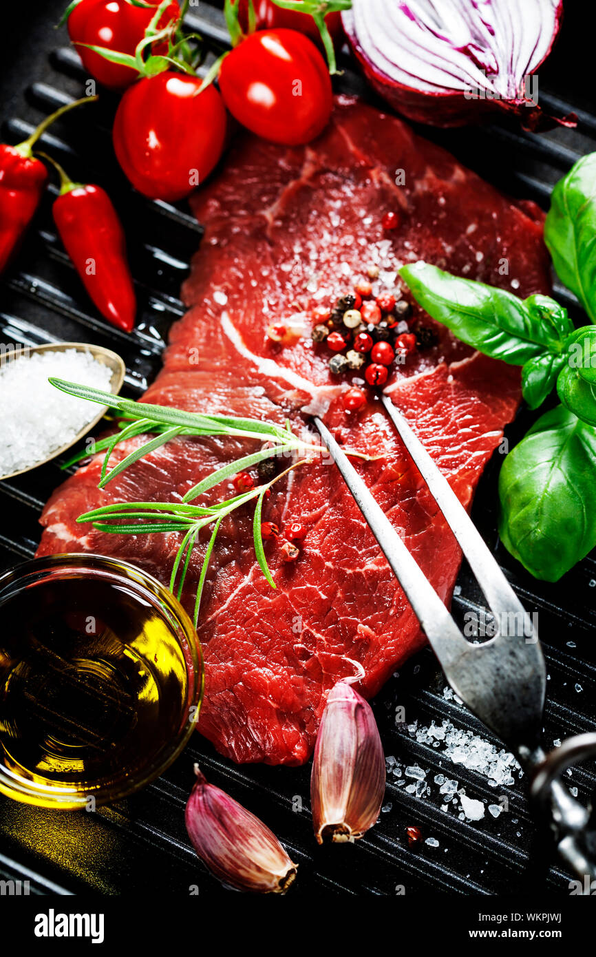 Raw beef rosemary salt hi-res stock photography and images - Alamy