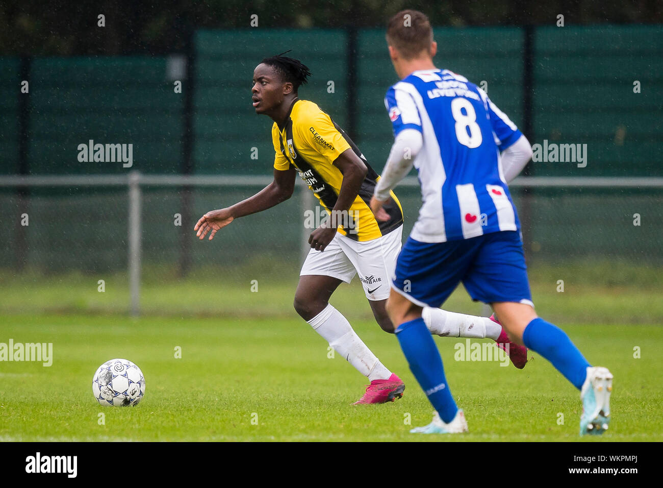 Joey veerman training heerenveen hi-res stock photography and images ...