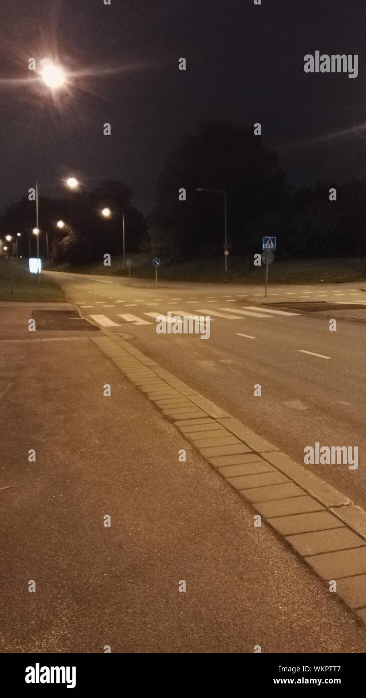 Empty road sweden hi-res stock photography and images - Alamy