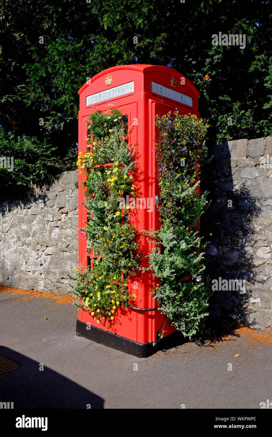 Uses for telephone boxes hi-res stock photography and images - Alamy