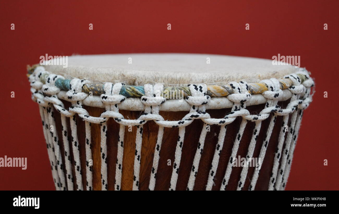 String drum hi-res stock photography and images - Alamy