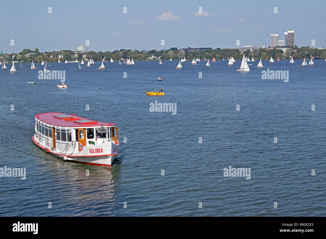 Excursion boats on lake hi-res stock photography and images - Alamy