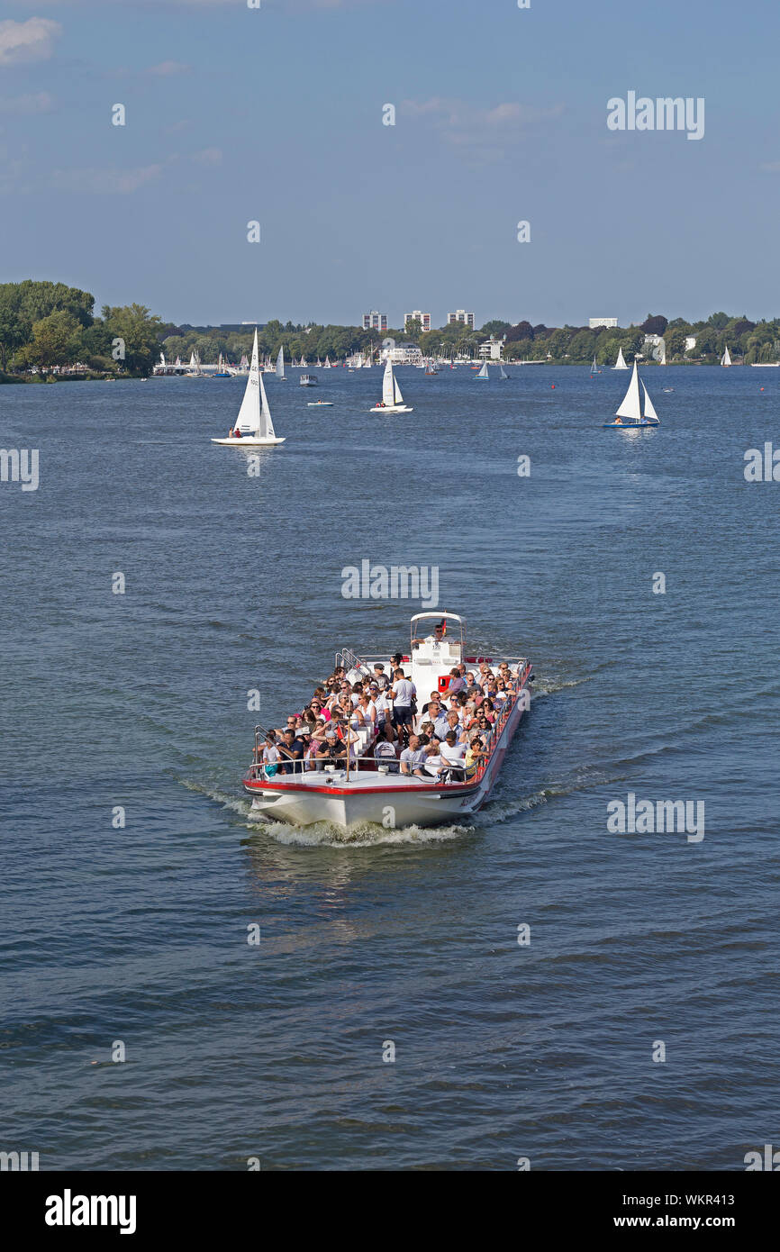 excursion boat on Lake Outer Alster, Hamburg, Germany Stock Photo - Alamy