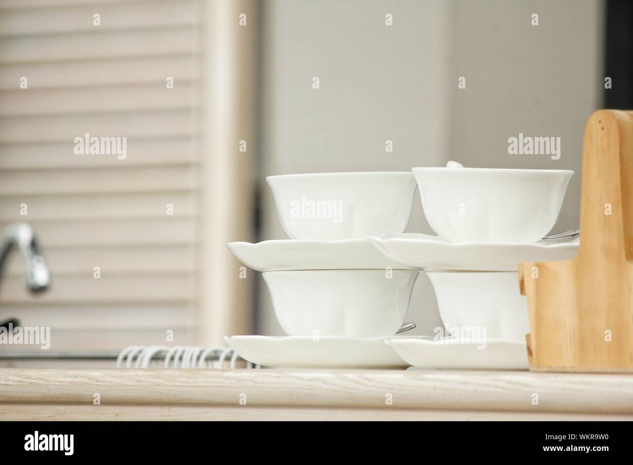 Kitchen bowls hi-res stock photography and images - Alamy