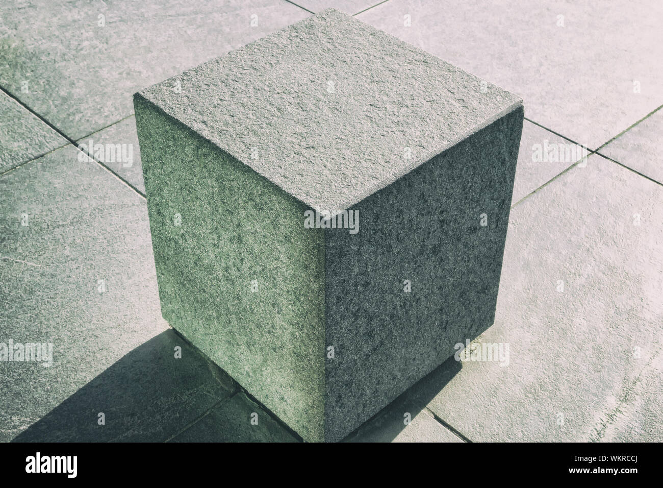 Cube shaped structure hi-res stock photography and images - Alamy