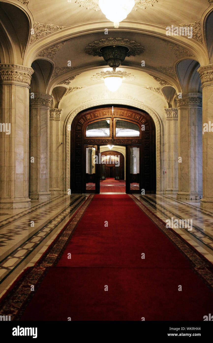 Empty parliament building hi-res stock photography and images - Alamy