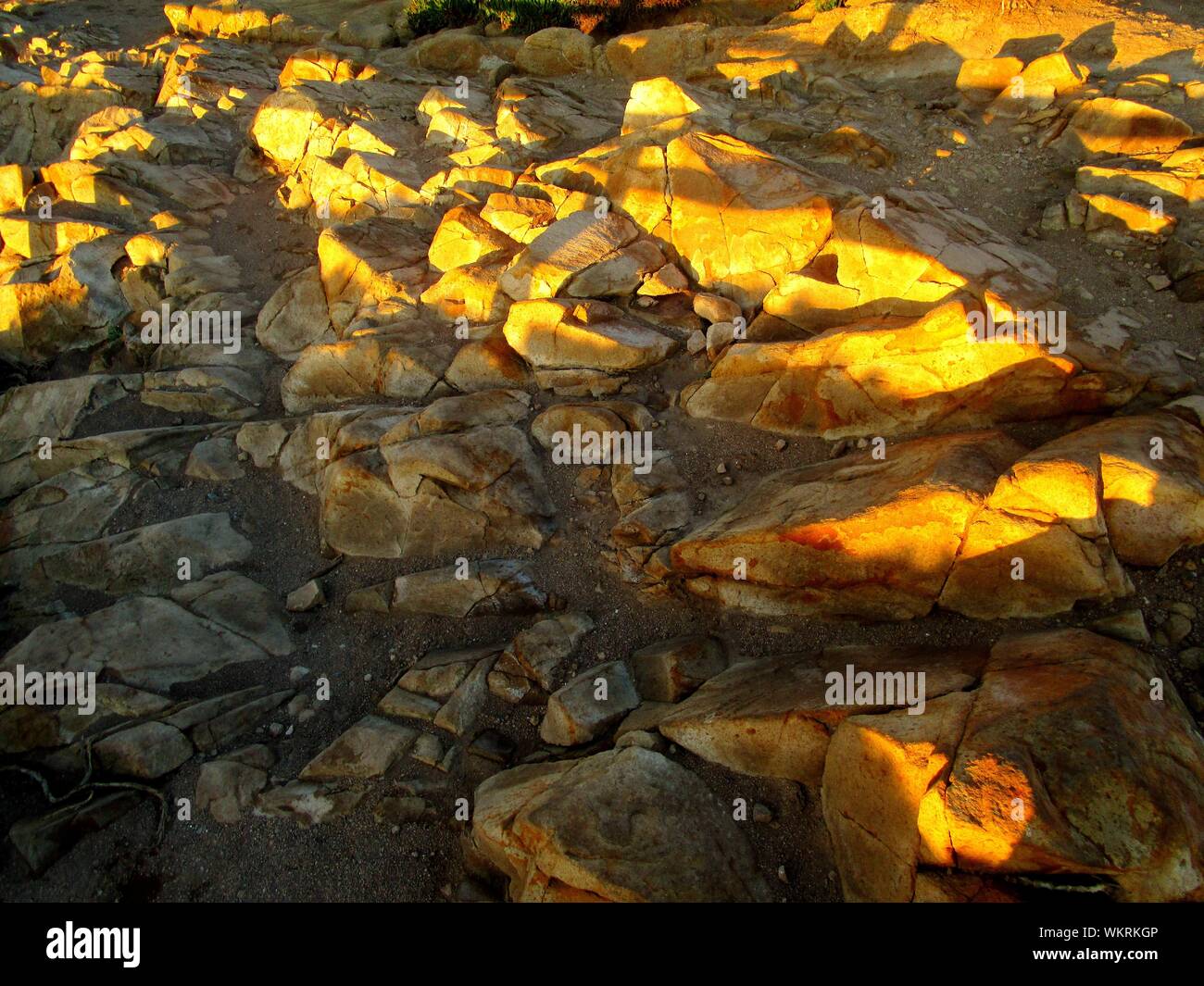Sunlight on rocks hi-res stock photography and images - Alamy