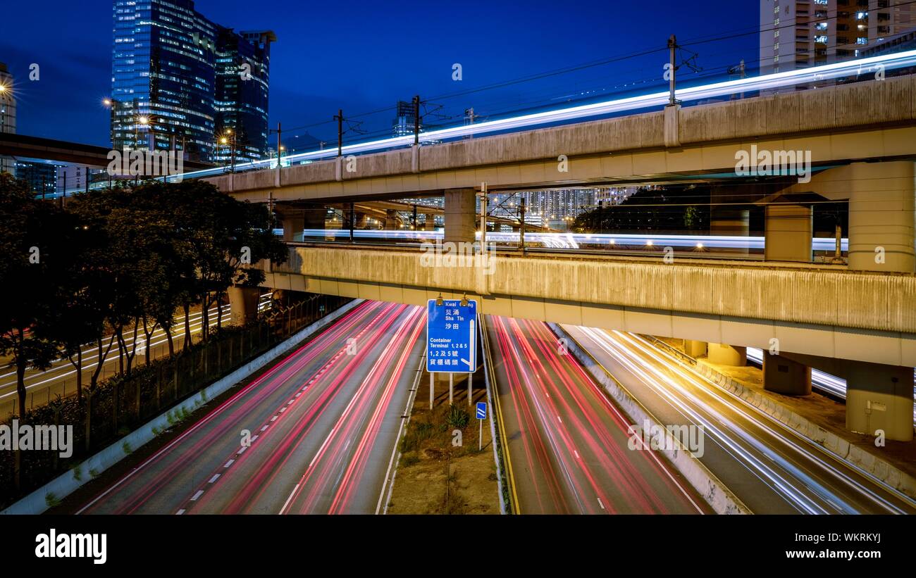 Bridge street light rail hi-res stock photography and images - Alamy