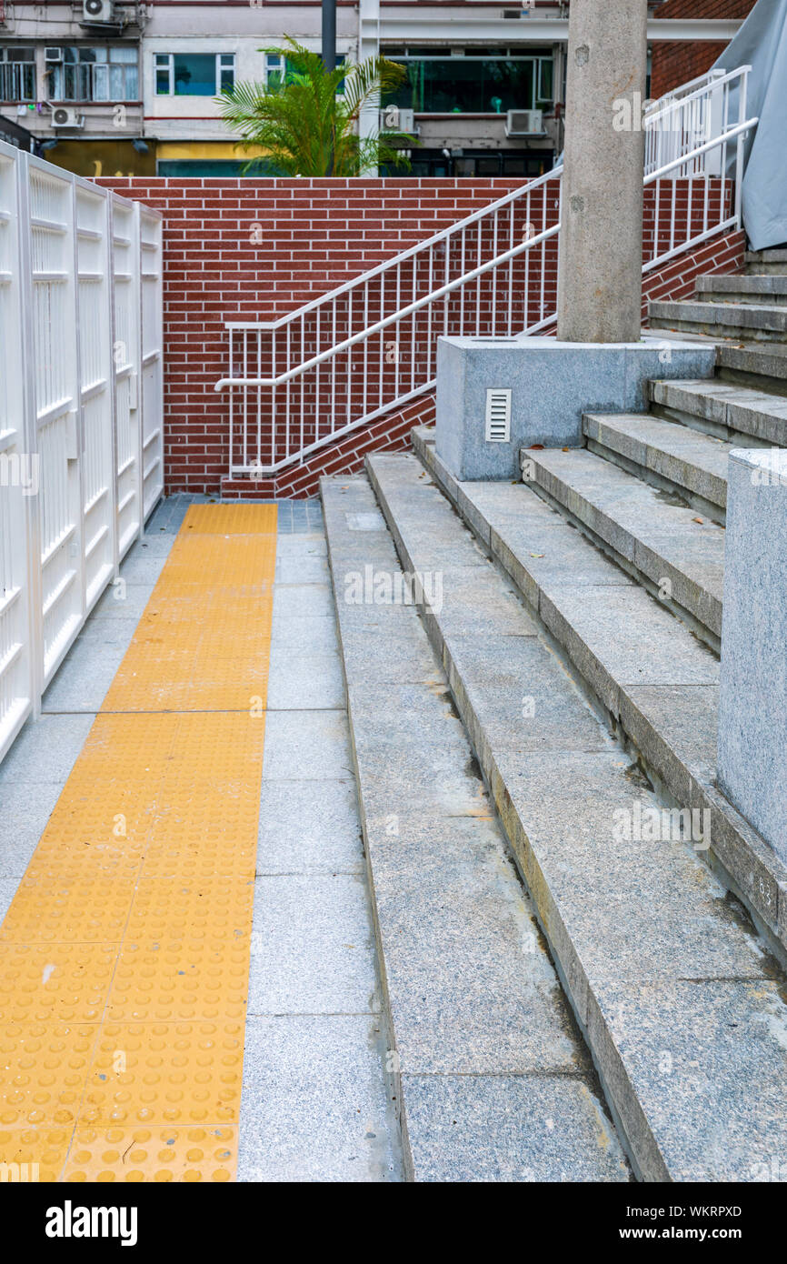 External access stairway hi-res stock photography and images - Alamy