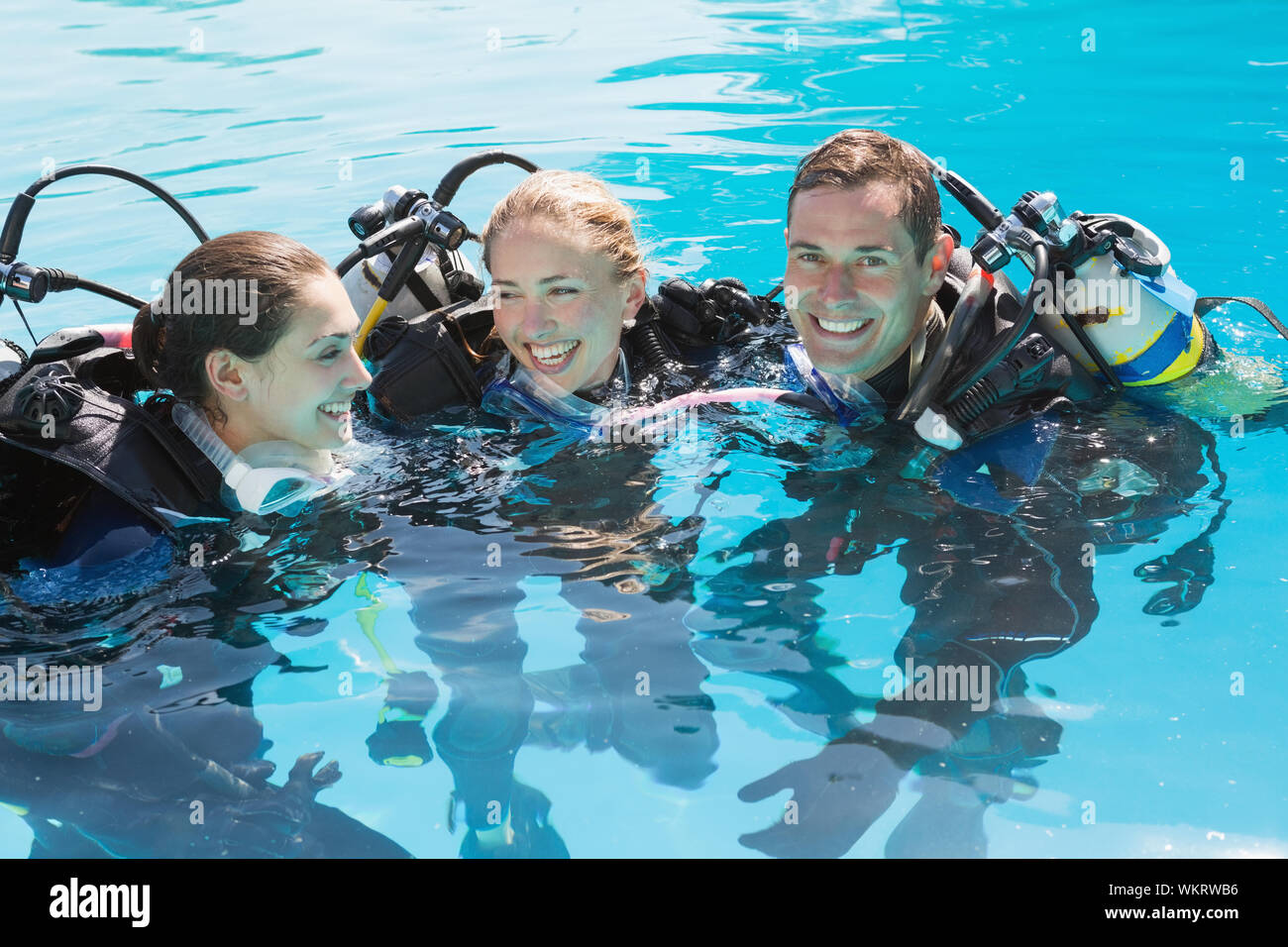 Scuba diving pool female hi-res stock photography and images - Alamy