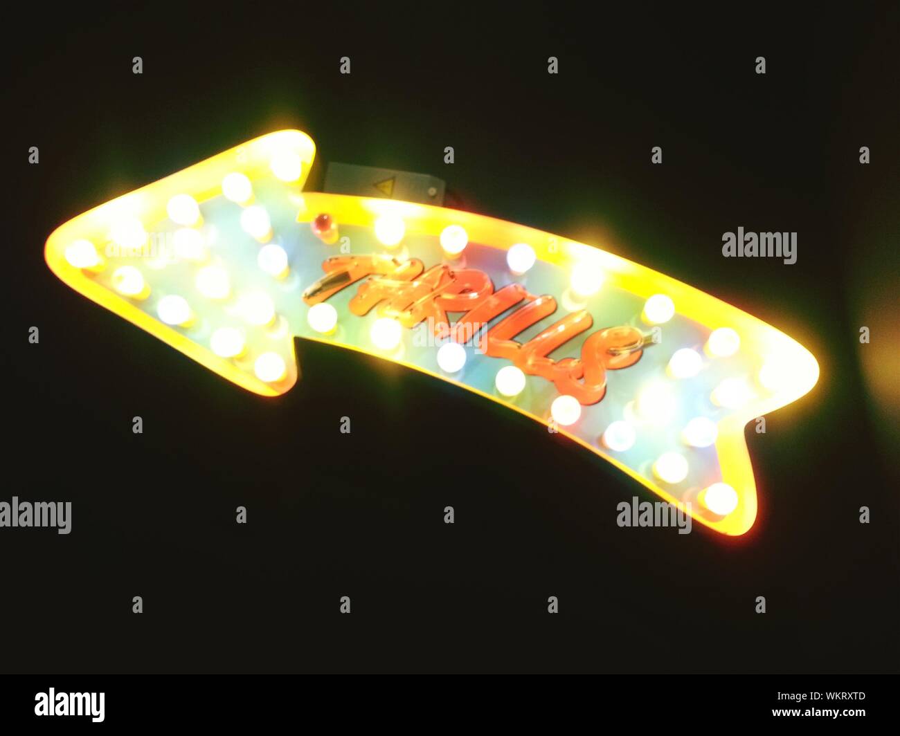 Single neon sign hi-res stock photography and images - Alamy