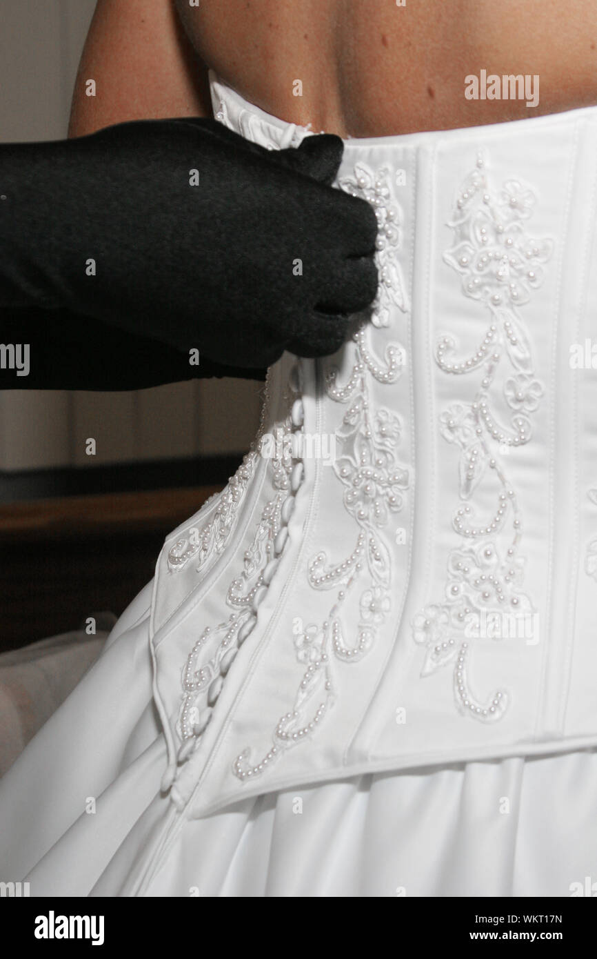 Dressed as bride hi-res stock photography and images - Alamy