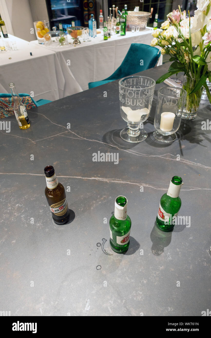 Drink party scene fresh hi-res stock photography and images - Alamy