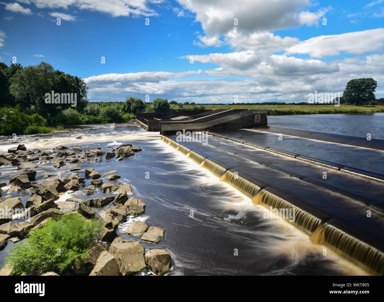Broken dam hi-res stock photography and images - Alamy