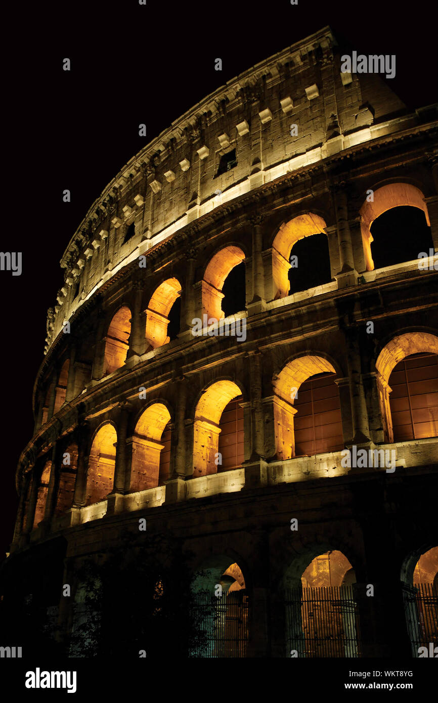 Colosseum at night Stock Photo - Alamy