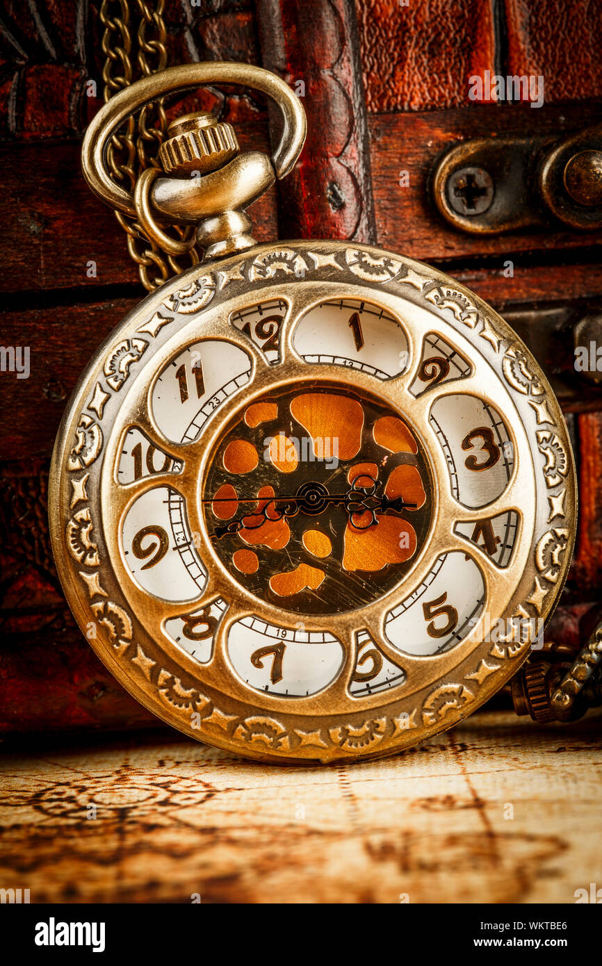 Vintage Antique pocket watch. Vintage grunge still life Stock Photo - Alamy