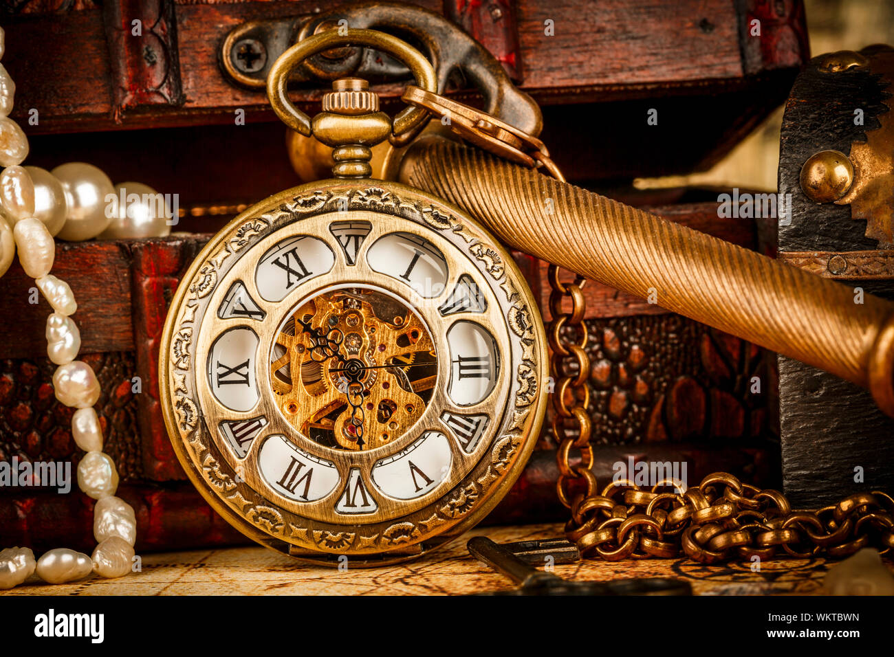 Vintage Antique pocket watch. Vintage grunge still life Stock Photo - Alamy
