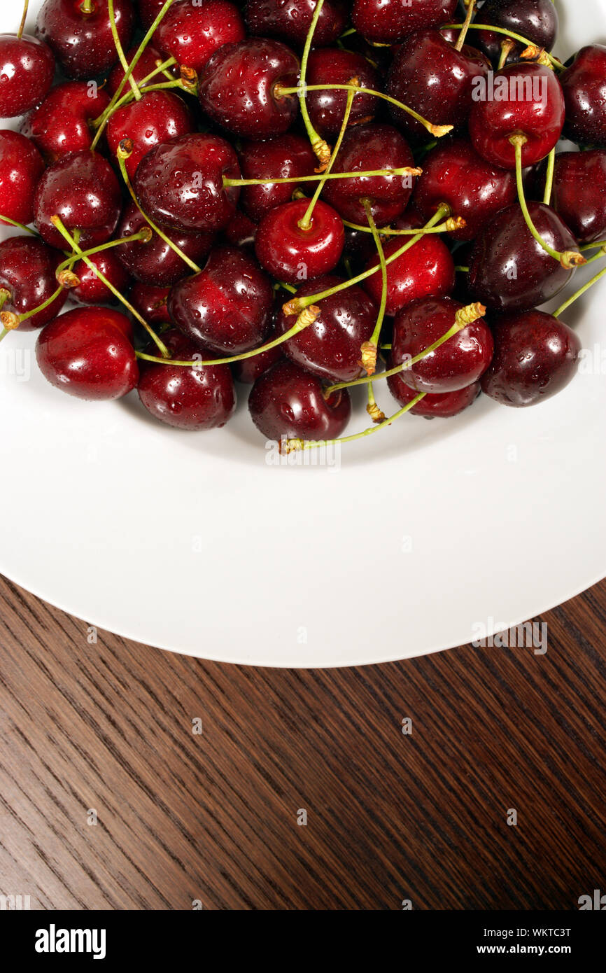 Cherry cherries fruit bowl hi-res stock photography and images - Alamy
