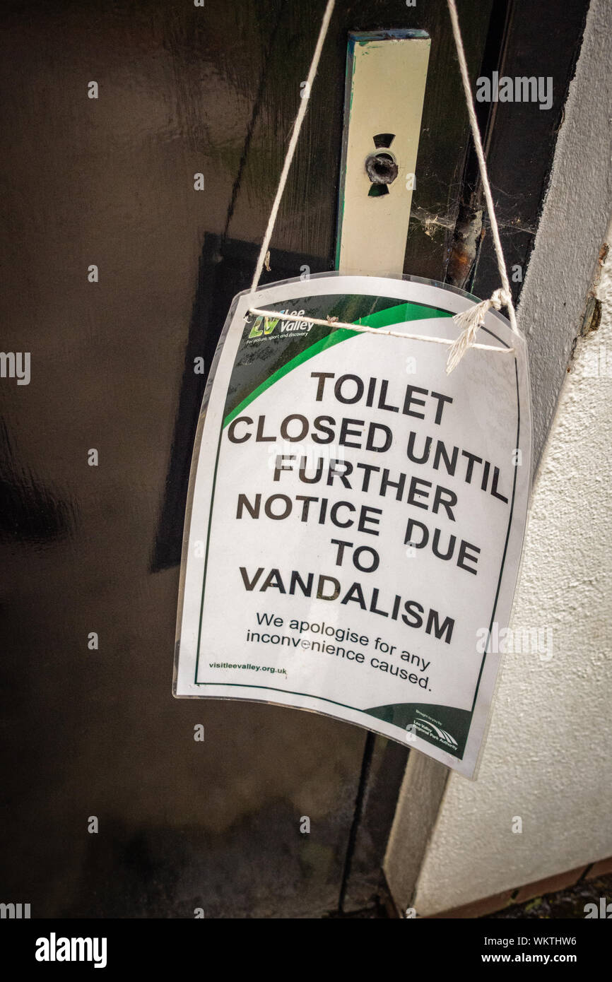 Disabled toilets sign people hi-res stock photography and images - Alamy