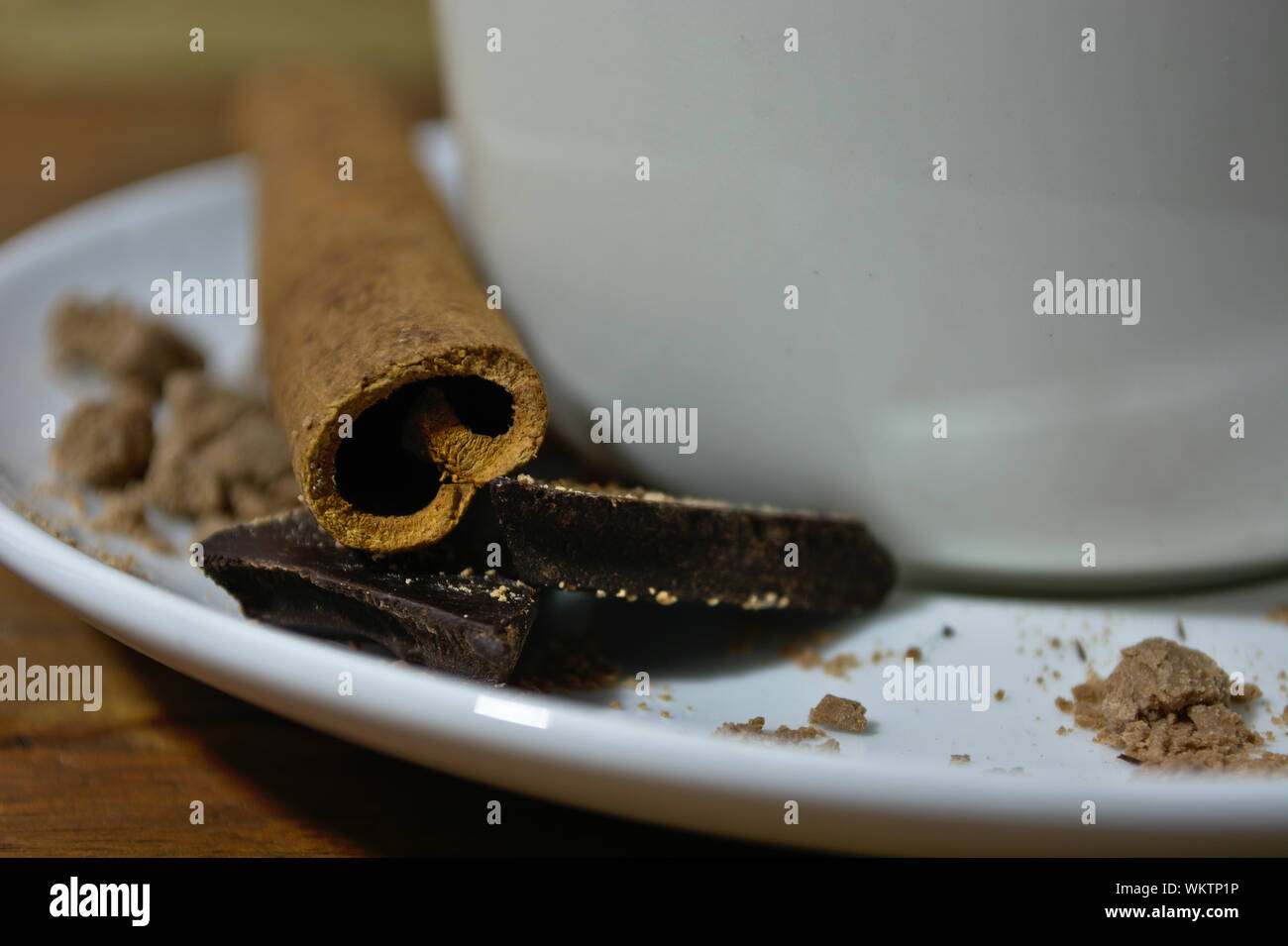 Chocolate and cinnamon stick Stock Photo - Alamy