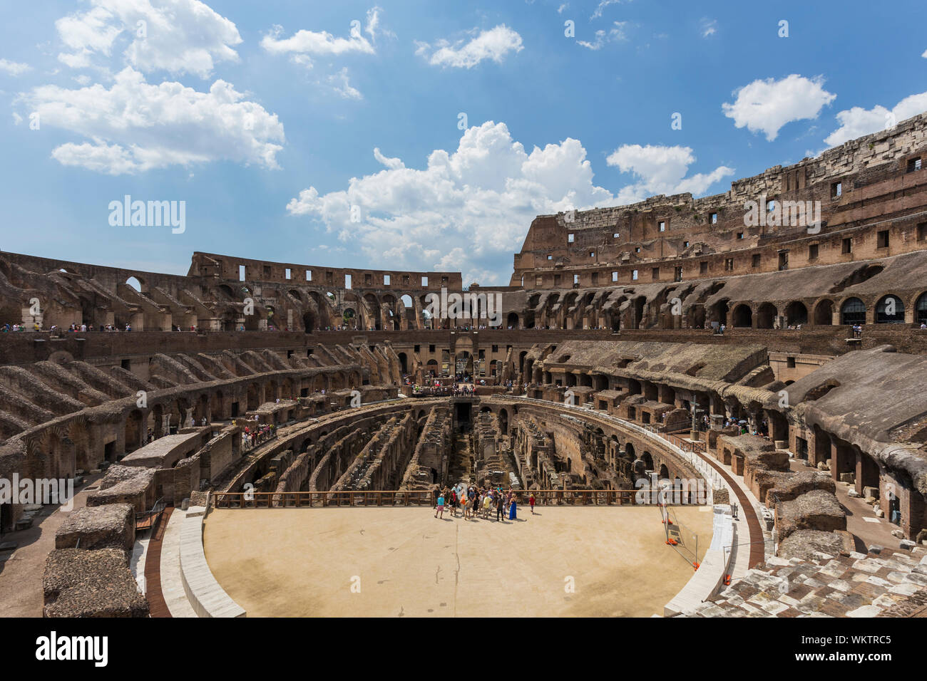 Group of women at the coliseum hi-res stock photography and images - Alamy