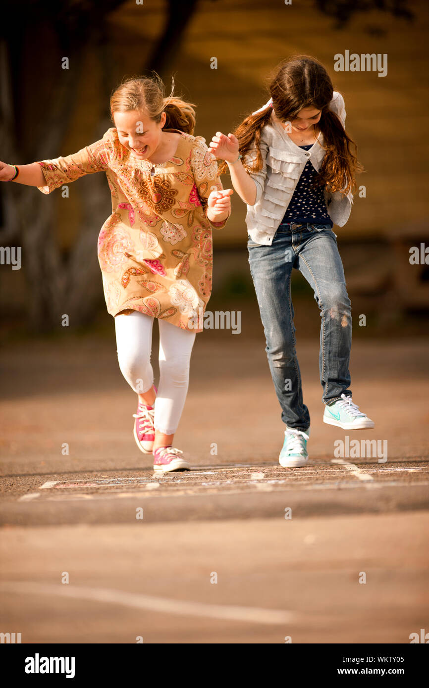 Girls hopscotch hi-res stock photography and images - Alamy