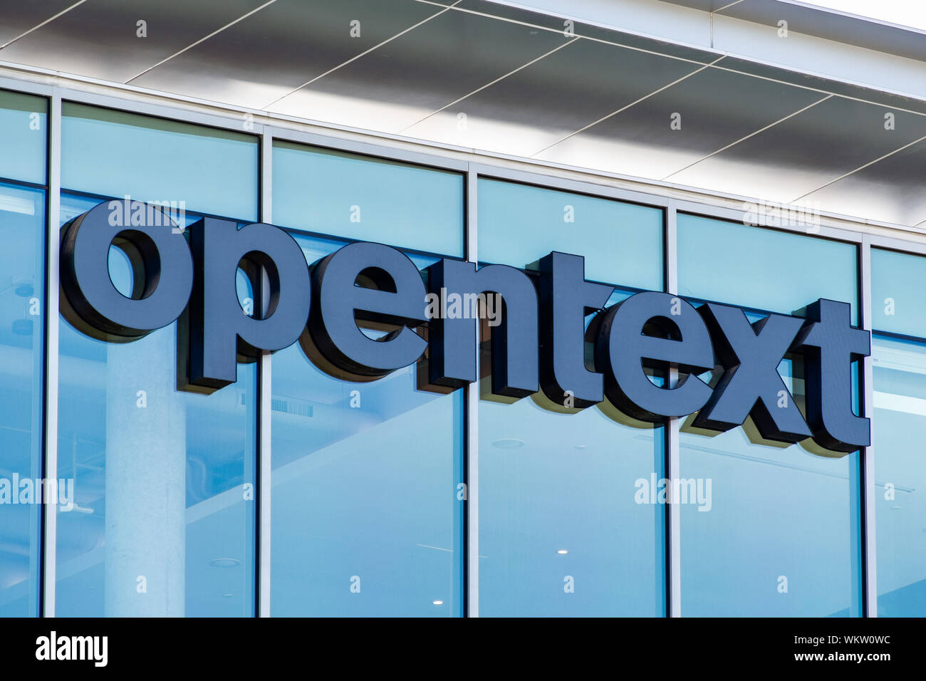 Opentext logo hi-res stock photography and images - Alamy