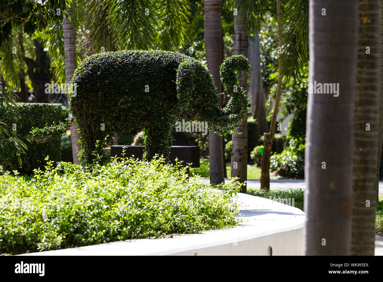 The topiary park hi-res stock photography and images - Alamy
