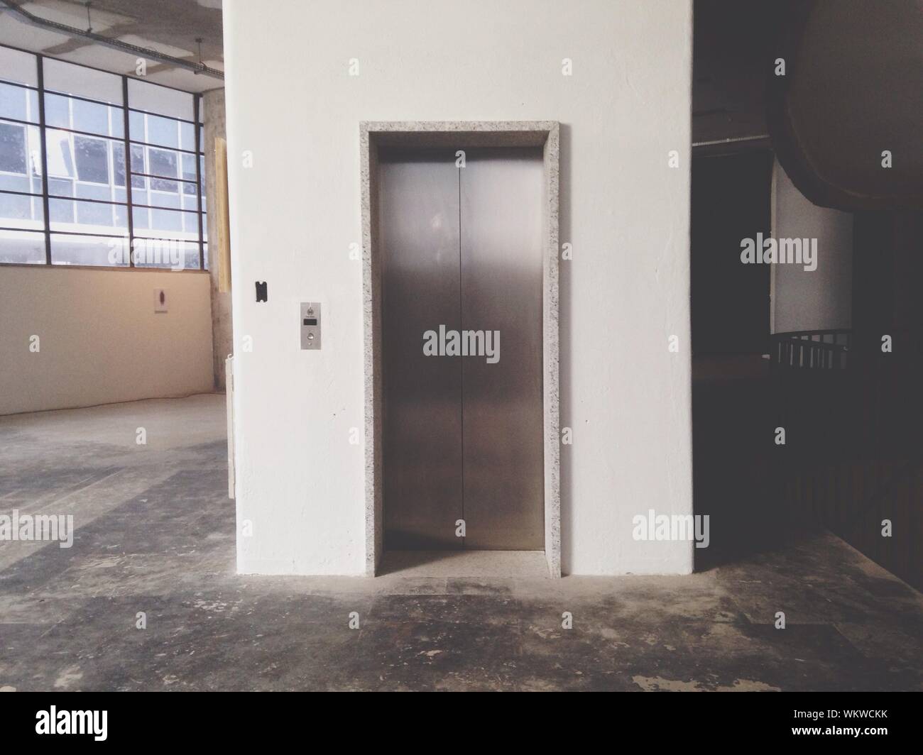 Building elevator hi-res stock photography and images - Alamy