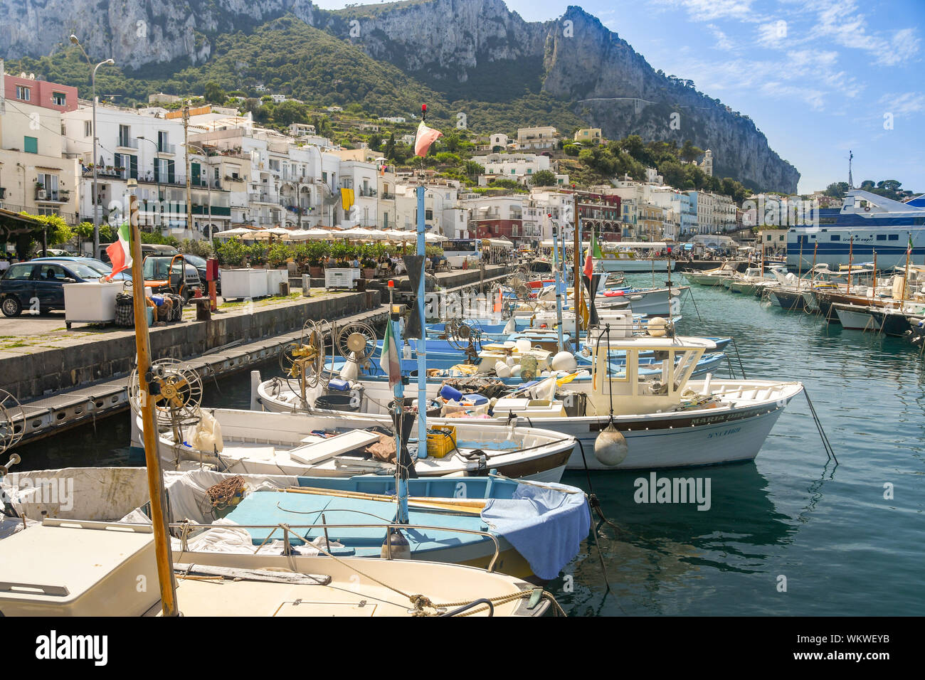 Italy isle of capri hi-res stock photography and images - Alamy
