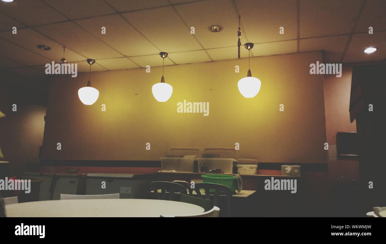 Restaurant Wall Lights High Resolution Stock Photography and Images - Alamy
