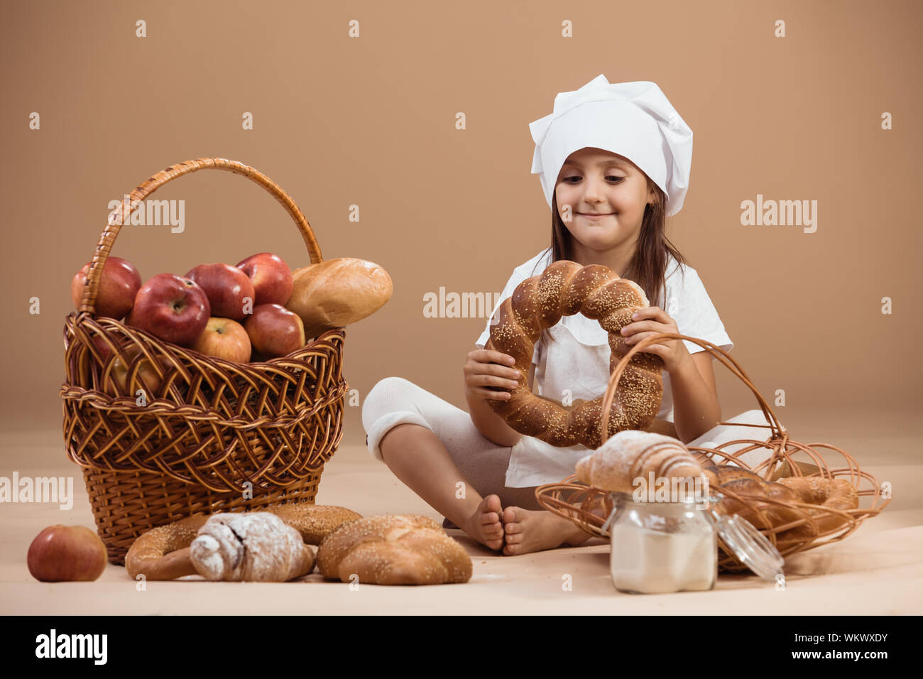 Baker costume hi-res stock photography and images - Alamy