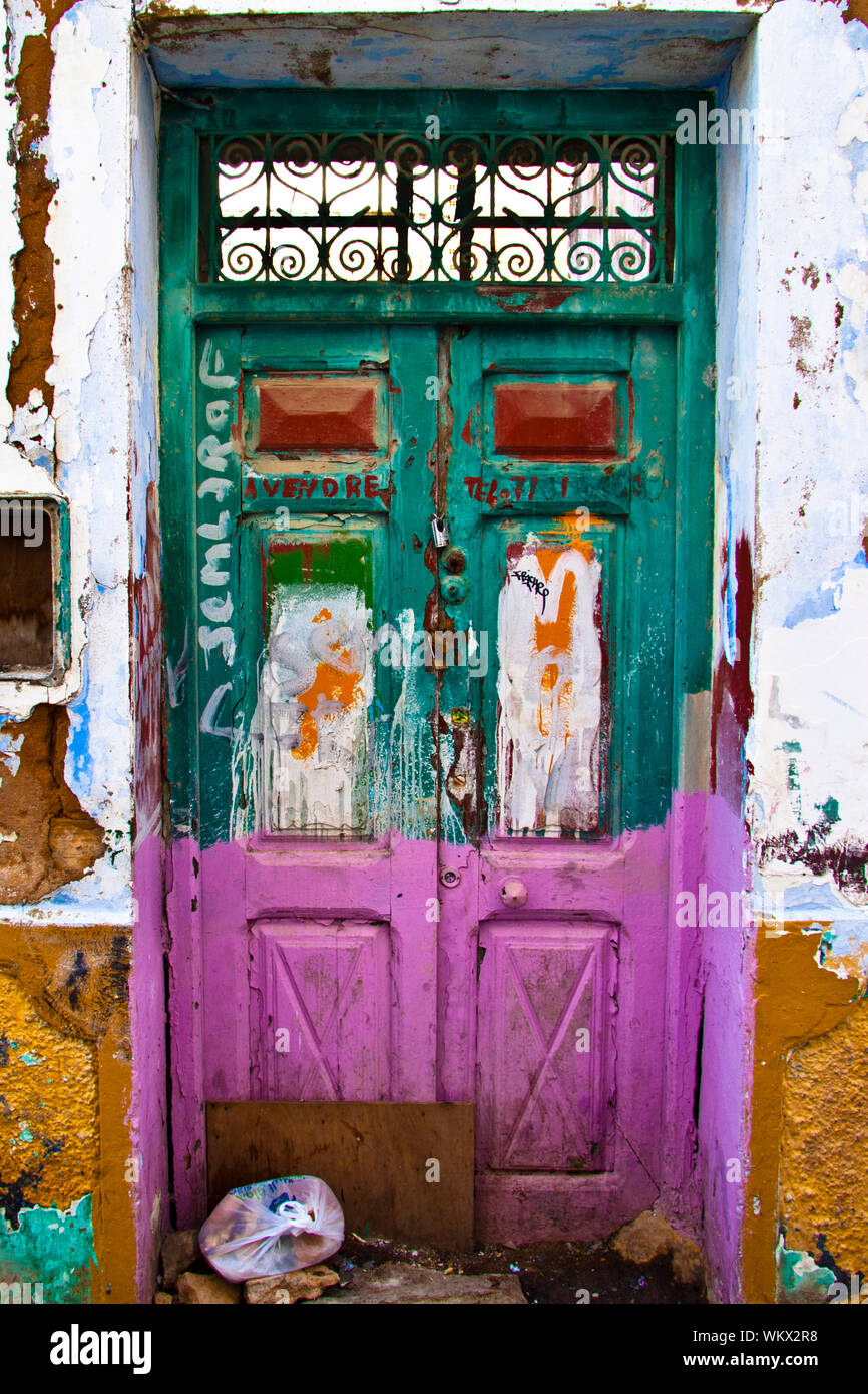 Ghetto front door hi-res stock photography and images - Alamy
