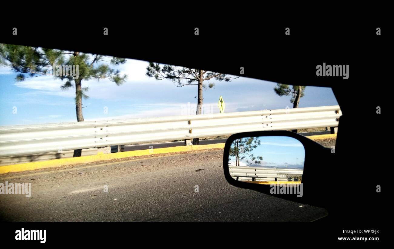 Car trunk side view hi-res stock photography and images - Alamy