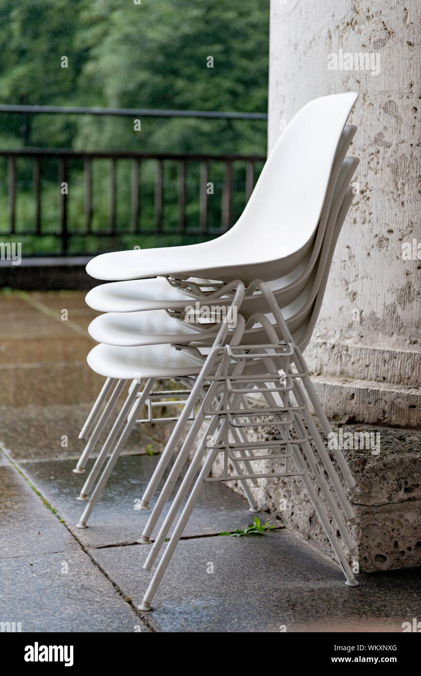 Column chair hi-res stock photography and images - Alamy