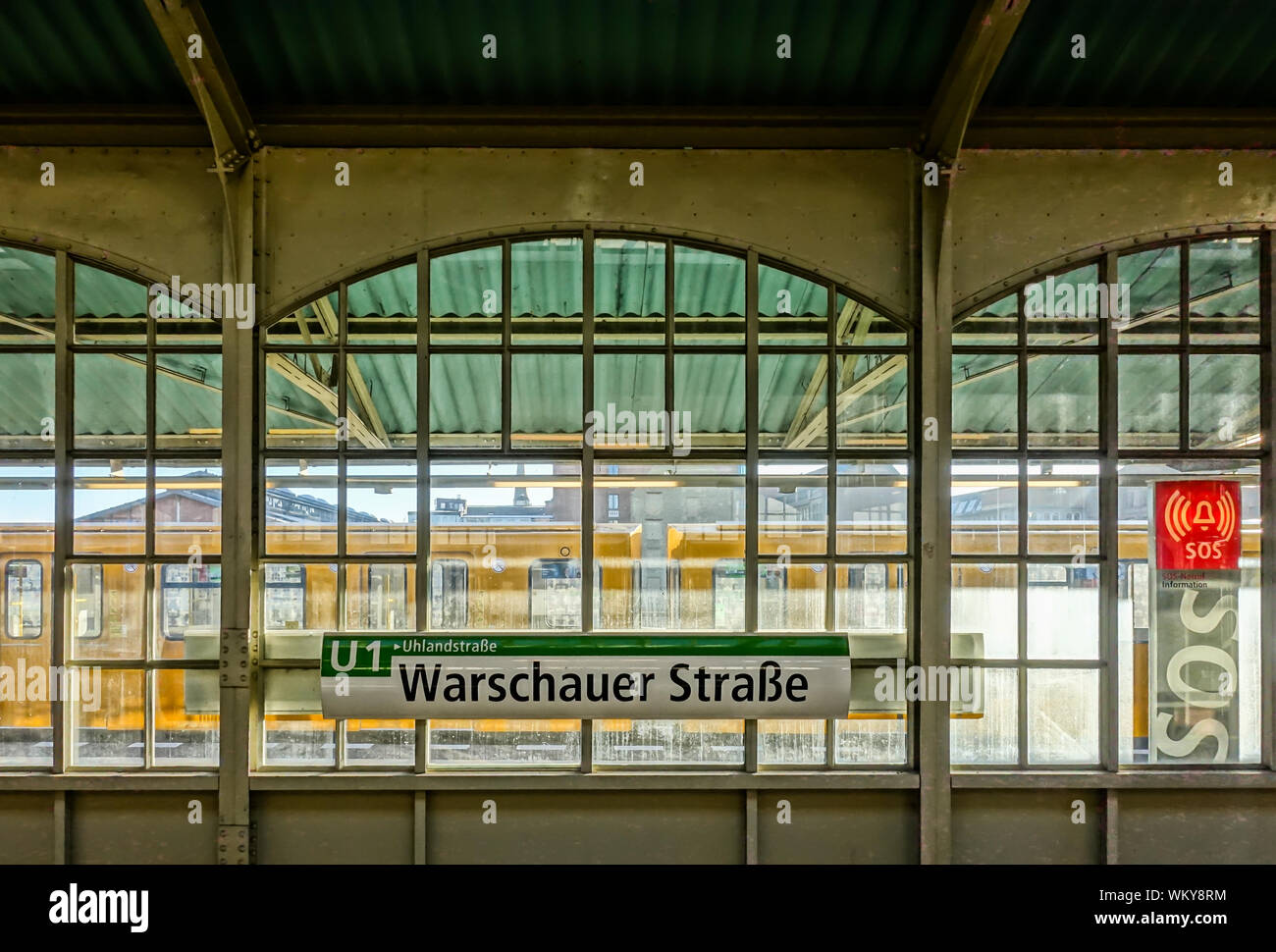 Train station warschauer strasse hi-res stock photography and images ...