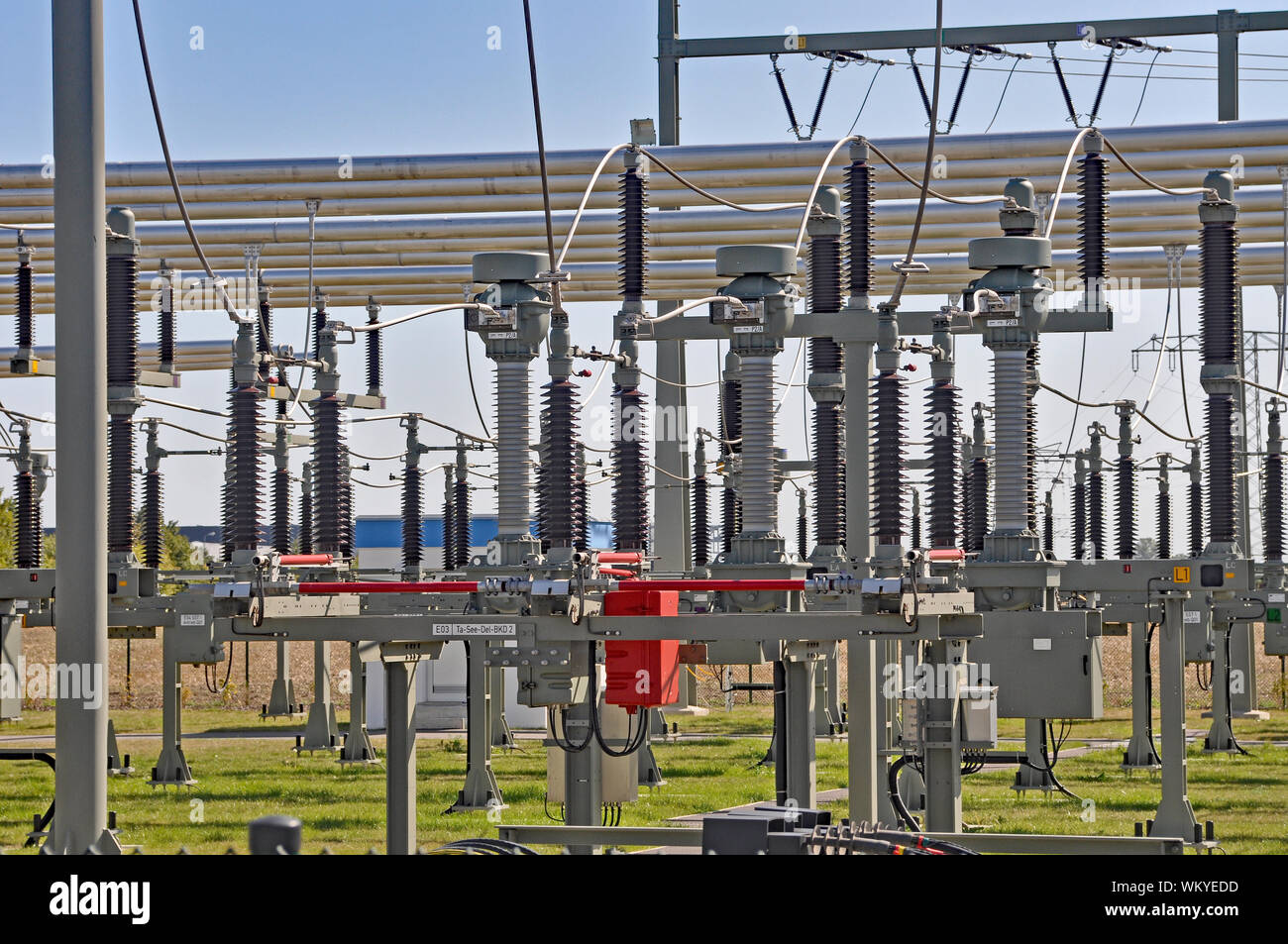 Sky electric technology station hi-res stock photography and images - Alamy
