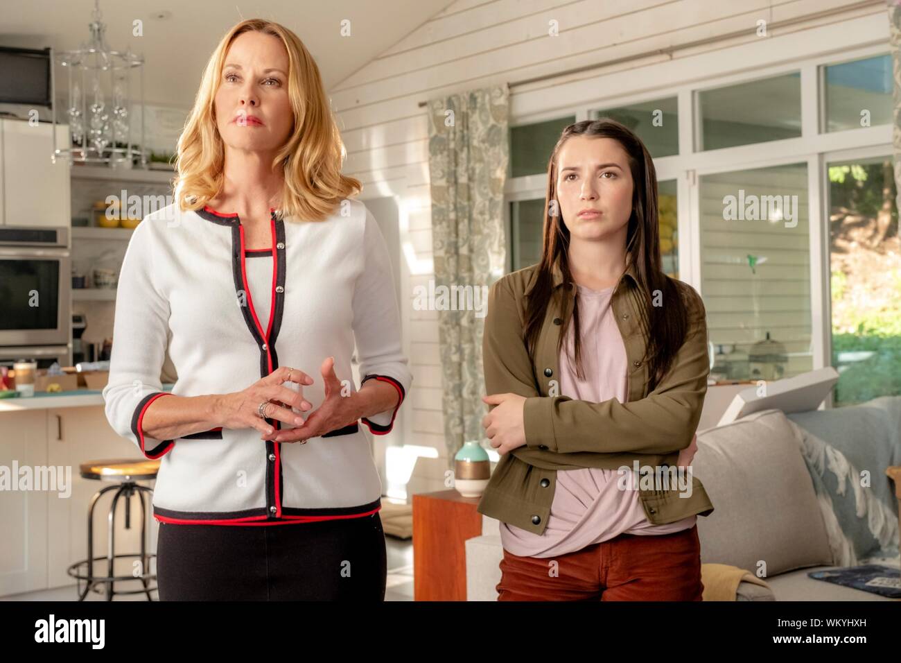 THE CHRONICLE MYSTERIES: THE DEEP END, from left: Alison Sweeney ...