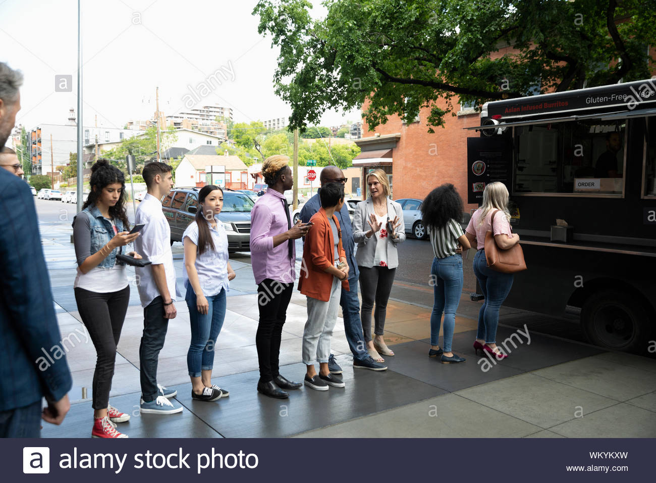 Customer queue hi-res stock photography and images - Alamy