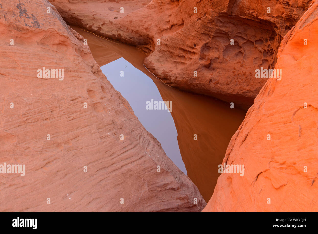 Weathered rocks and the Mouse's Tank, Valley of Fire State Park, Nevada ...