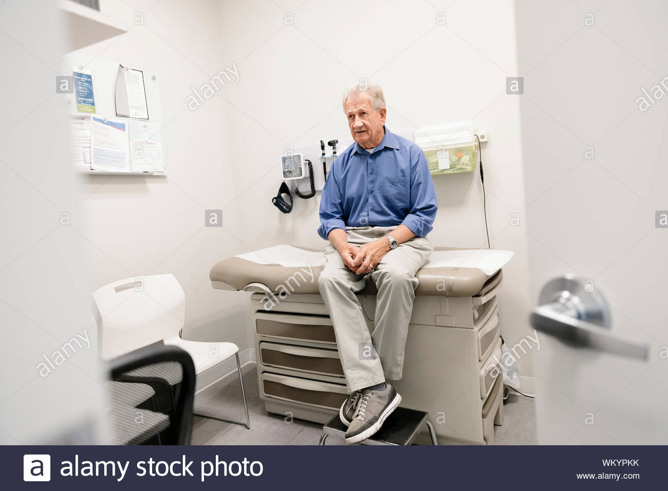 Patient sitting legs hi-res stock photography and images - Alamy