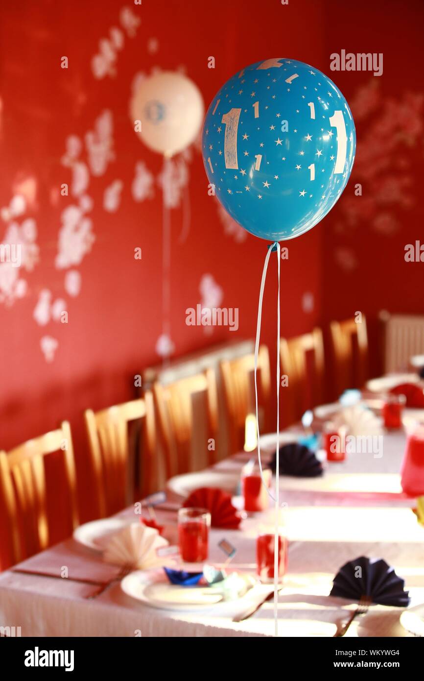 Birthday celebration hi-res stock photography and images - Alamy