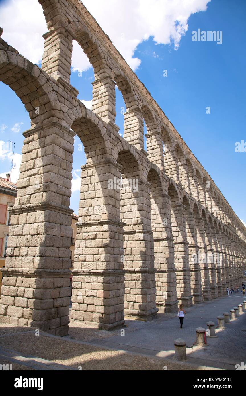 roman aqueduct of segovia city in spain Stock Photo - Alamy